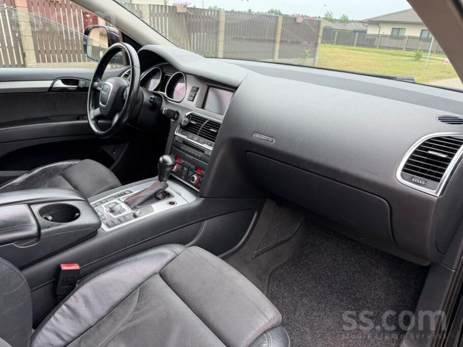 Black Audi Q7 2007 in Riga, with an engine capacity of 3.00 L and mileage of 0 thousand km for 2790 €, photo 8 on AUTOMOTO.COM.LV