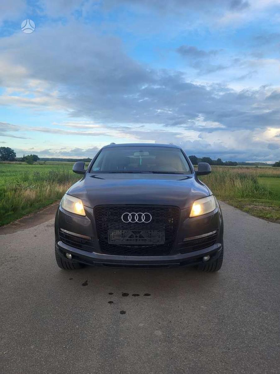 Black Audi Q7 2007 in Pasvalys, with an engine capacity of 2.97 L and mileage of 277 thousand km for 4150 €, photo 3 on AUTOMOTO.COM.LV