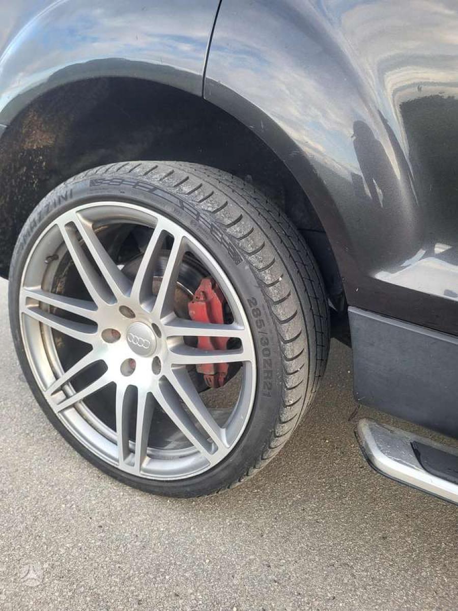 Black Audi Q7 2007 in Pasvalys, with an engine capacity of 2.97 L and mileage of 277 thousand km for 4150 €, photo 6 on AUTOMOTO.COM.LV