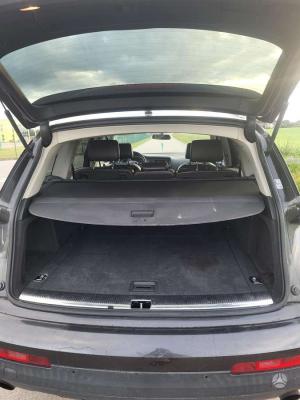 Black Audi Q7 2007 in Pasvalys, with an engine capacity of 2.97 L and mileage of 277 thousand km for 4150 €, photo 10 on AUTOMOTO.COM.LV