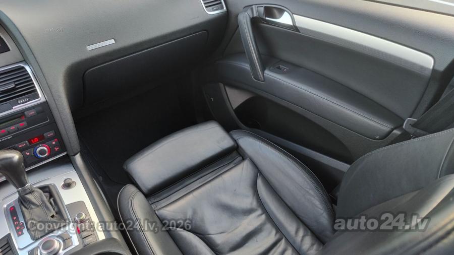 Melns Audi Q7 2007 Tallina, ar dzinēja tilpumu 3.00 L un nobraukumu 350 tūkst. km par 4500 €, foto 15 vietnē AUTOMOTO.COM.LV