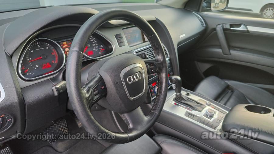 Melns Audi Q7 2007 Tallina, ar dzinēja tilpumu 3.00 L un nobraukumu 350 tūkst. km par 4500 €, foto 22 vietnē AUTOMOTO.COM.LV