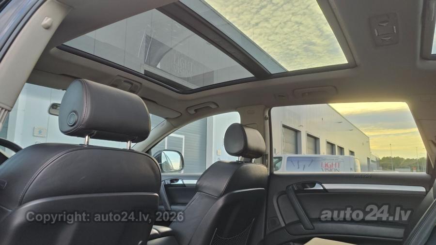 Melns Audi Q7 2007 Tallina, ar dzinēja tilpumu 3.00 L un nobraukumu 350 tūkst. km par 4500 €, foto 26 vietnē AUTOMOTO.COM.LV