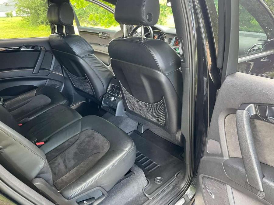 Melns Audi Q7 2007 Joniškis, ar dzinēja tilpumu 4.13 L un nobraukumu 327 tūkst. km par 9900 €, foto 15 vietnē AUTOMOTO.COM.LV