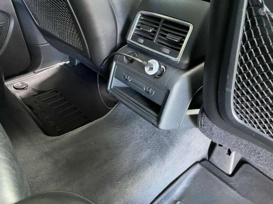 Melns Audi Q7 2007 Joniškis, ar dzinēja tilpumu 4.13 L un nobraukumu 327 tūkst. km par 9900 €, foto 16 vietnē AUTOMOTO.COM.LV