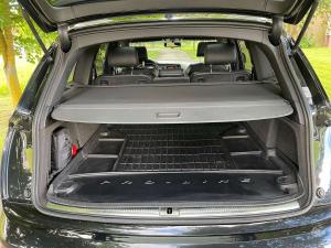 Melns Audi Q7 2007 Joniškis, ar dzinēja tilpumu 4.13 L un nobraukumu 327 tūkst. km par 9900 €, foto 24 vietnē AUTOMOTO.COM.LV