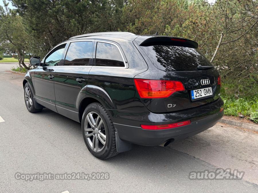 Black Audi Q7 2007 in Tallinn, with an engine capacity of 3.00 L and mileage of 305 thousand km for 5799 €, photo 5 on AUTOMOTO.COM.LV