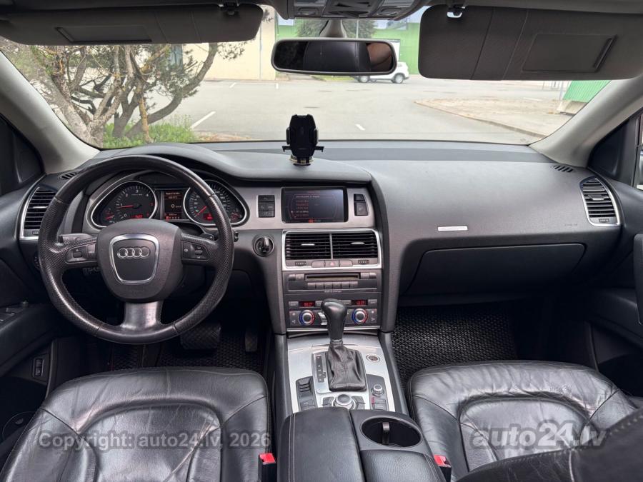 Black Audi Q7 2007 in Tallinn, with an engine capacity of 3.00 L and mileage of 305 thousand km for 5799 €, photo 10 on AUTOMOTO.COM.LV