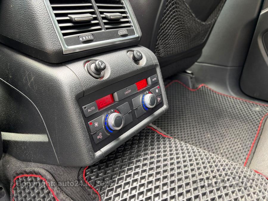 Black Audi Q7 2007 in Tallinn, with an engine capacity of 3.00 L and mileage of 305 thousand km for 5799 €, photo 16 on AUTOMOTO.COM.LV