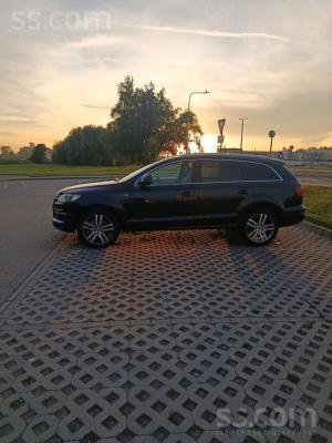 Black Audi Q7 2007 in Riga, with an engine capacity of 3.00 L and mileage of 280 thousand km for 8500 €, photo 3 on AUTOMOTO.COM.LV