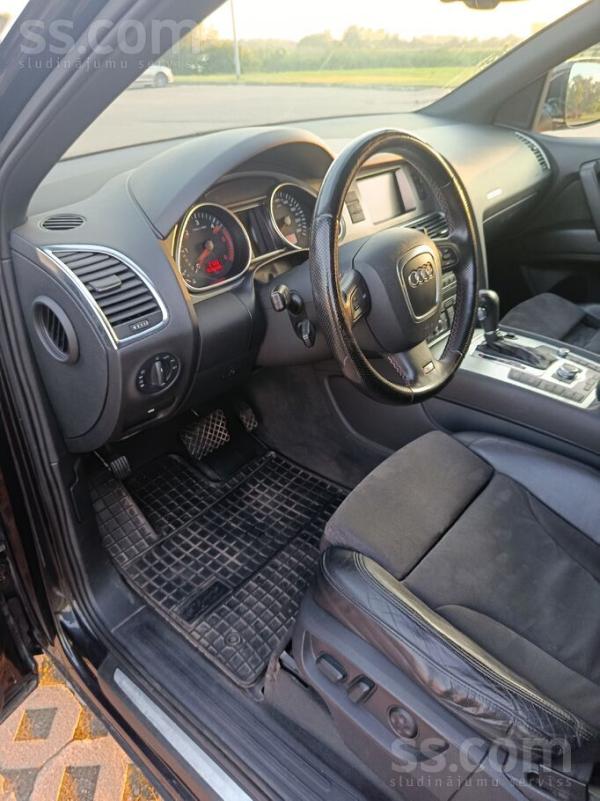 Black Audi Q7 2007 in Riga, with an engine capacity of 3.00 L and mileage of 280 thousand km for 8500 €, photo 6 on AUTOMOTO.COM.LV