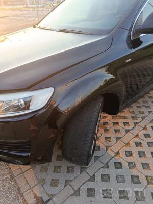 Black Audi Q7 2007 in Riga, with an engine capacity of 3.00 L and mileage of 280 thousand km for 8500 €, photo 12 on AUTOMOTO.COM.LV