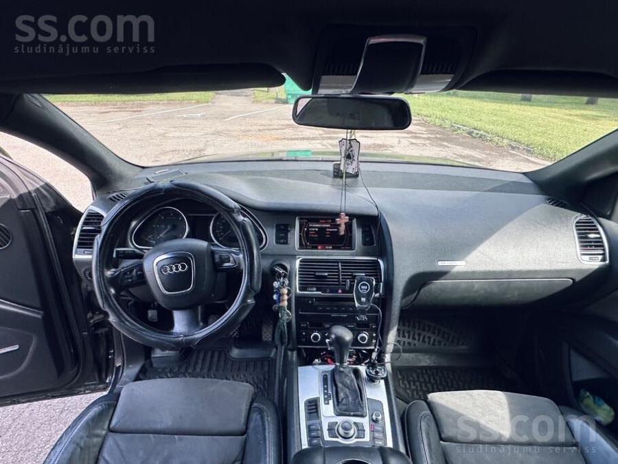 Black Audi Q7 2007 in Tukums, with an engine capacity of 3.00 L and mileage of 480 thousand km for 6100 €, photo 7 on AUTOMOTO.COM.LV