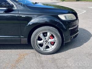 Black Audi Q7 2007 in Tukums, with an engine capacity of 3.00 L and mileage of 480 thousand km for 6100 €, photo 20 on AUTOMOTO.COM.LV