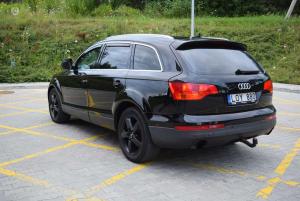 Black Audi Q7 2007 in Vilnius, with an engine capacity of 2.97 L and mileage of 374 thousand km for 4950 €, photo 6 on AUTOMOTO.COM.LV