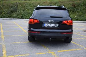 Black Audi Q7 2007 in Vilnius, with an engine capacity of 2.97 L and mileage of 374 thousand km for 4950 €, photo 7 on AUTOMOTO.COM.LV