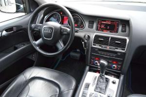 Black Audi Q7 2007 in Vilnius, with an engine capacity of 2.97 L and mileage of 374 thousand km for 4950 €, photo 14 on AUTOMOTO.COM.LV