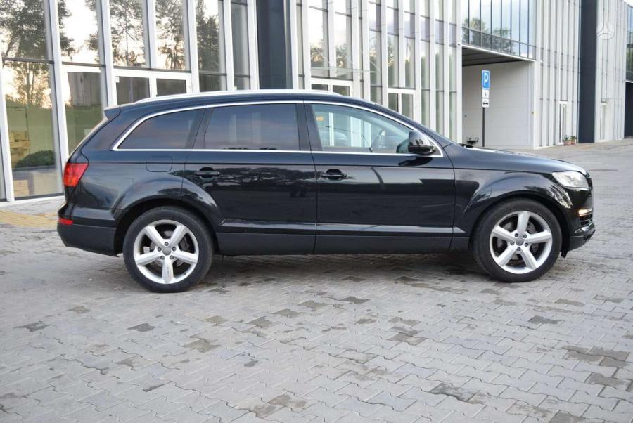 Black Audi Q7 2007 in Vilnius, with an engine capacity of 2.97 L and mileage of 273 thousand km for 6000 €, photo 9 on AUTOMOTO.COM.LV