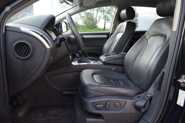 Melns Audi Q7 2007 Viļņa, ar dzinēja tilpumu 2.97 L un nobraukumu 273 tūkst. km par 6000 €, foto 9 vietnē AUTOMOTO.COM.LV