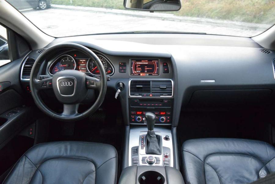 Black Audi Q7 2007 in Vilnius, with an engine capacity of 2.97 L and mileage of 273 thousand km for 6000 €, photo 12 on AUTOMOTO.COM.LV
