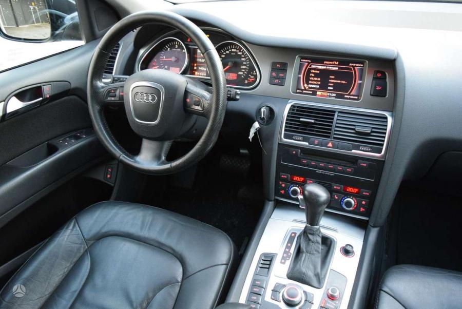 Black Audi Q7 2007 in Vilnius, with an engine capacity of 2.97 L and mileage of 273 thousand km for 6000 €, photo 13 on AUTOMOTO.COM.LV
