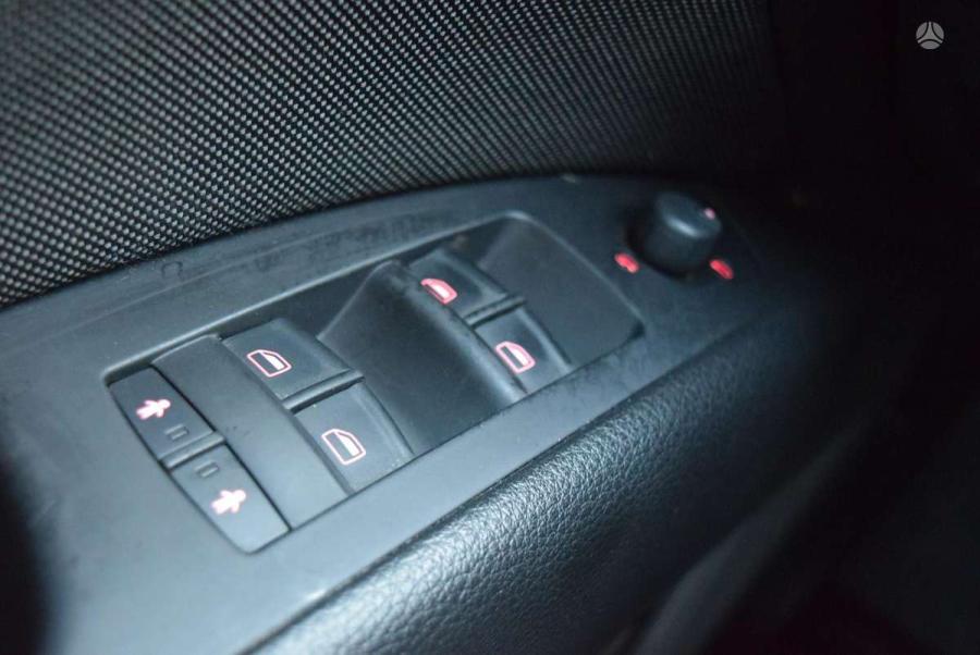 Black Audi Q7 2007 in Vilnius, with an engine capacity of 2.97 L and mileage of 273 thousand km for 6000 €, photo 19 on AUTOMOTO.COM.LV