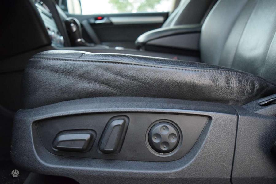 Black Audi Q7 2007 in Vilnius, with an engine capacity of 2.97 L and mileage of 273 thousand km for 6000 €, photo 20 on AUTOMOTO.COM.LV