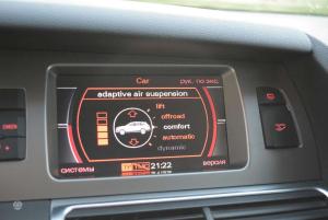 Black Audi Q7 2007 in Vilnius, with an engine capacity of 2.97 L and mileage of 273 thousand km for 6000 €, photo 21 on AUTOMOTO.COM.LV