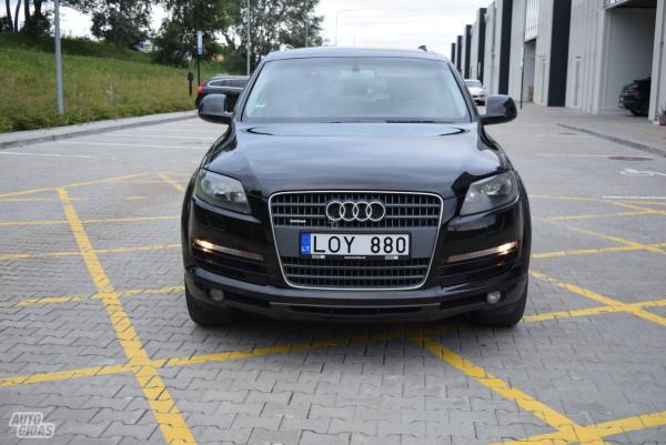 Black Audi Q7 2007 in Vilnius, with an engine capacity of 3.00 L and mileage of 374 thousand km for 4950 €, photo 2 on AUTOMOTO.COM.LV