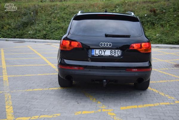 Black Audi Q7 2007 in Vilnius, with an engine capacity of 3.00 L and mileage of 374 thousand km for 4950 €, photo 6 on AUTOMOTO.COM.LV