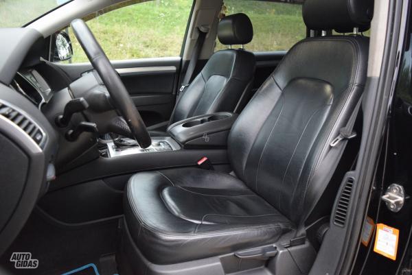 Black Audi Q7 2007 in Vilnius, with an engine capacity of 3.00 L and mileage of 374 thousand km for 4950 €, photo 9 on AUTOMOTO.COM.LV