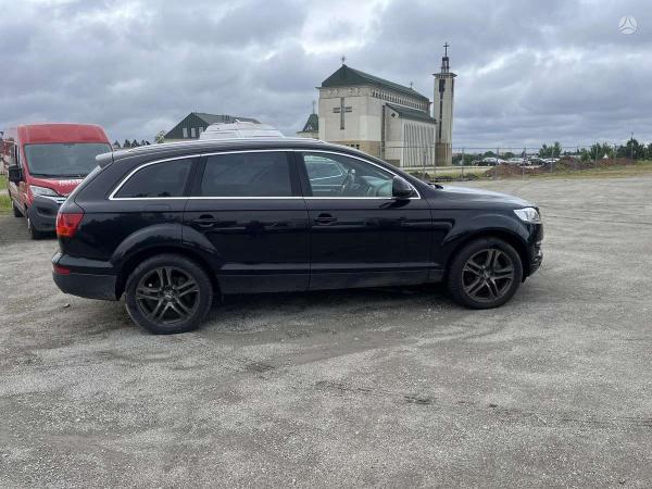 Черный Ауди Ку 7 2007 в Каунас, объемом двигателя 2.97 л и пробегом 300 тыс. км за 3700 €, фото 3 на AUTOMOTO.COM.LV