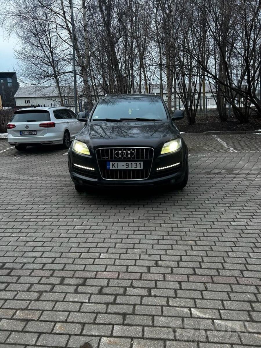 Melns Audi Q7 2007 Rīga, ar dzinēja tilpumu 3.00 L un nobraukumu 300 tūkst. km par 2000 €, foto 3 vietnē AUTOMOTO.COM.LV