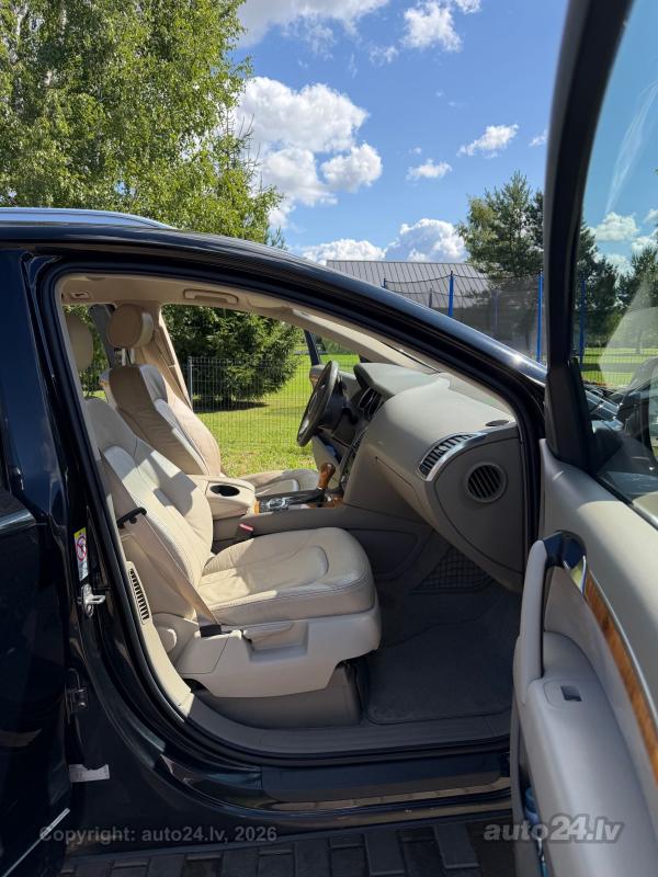 Black Audi Q7 2007 in Tallinn, with an engine capacity of 3.00 L and mileage of 320 thousand km for 5999 €, photo 10 on AUTOMOTO.COM.LV
