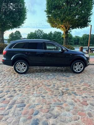 Black Audi Q7 2007 in Liepaja, with an engine capacity of 3.00 L and mileage of 355 thousand km for 5950 €, photo 4 on AUTOMOTO.COM.LV