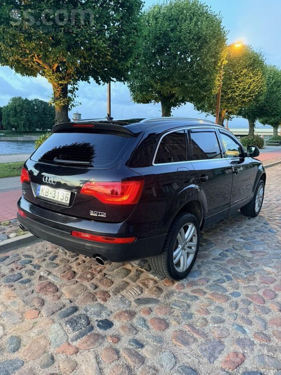 Black Audi Q7 2007 in Liepaja, with an engine capacity of 3.00 L and mileage of 355 thousand km for 5950 €, photo 5 on AUTOMOTO.COM.LV