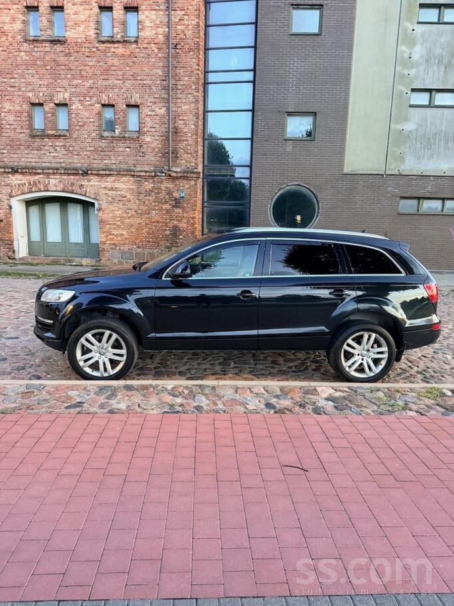 Black Audi Q7 2007 in Liepaja, with an engine capacity of 3.00 L and mileage of 355 thousand km for 5950 €, photo 7 on AUTOMOTO.COM.LV