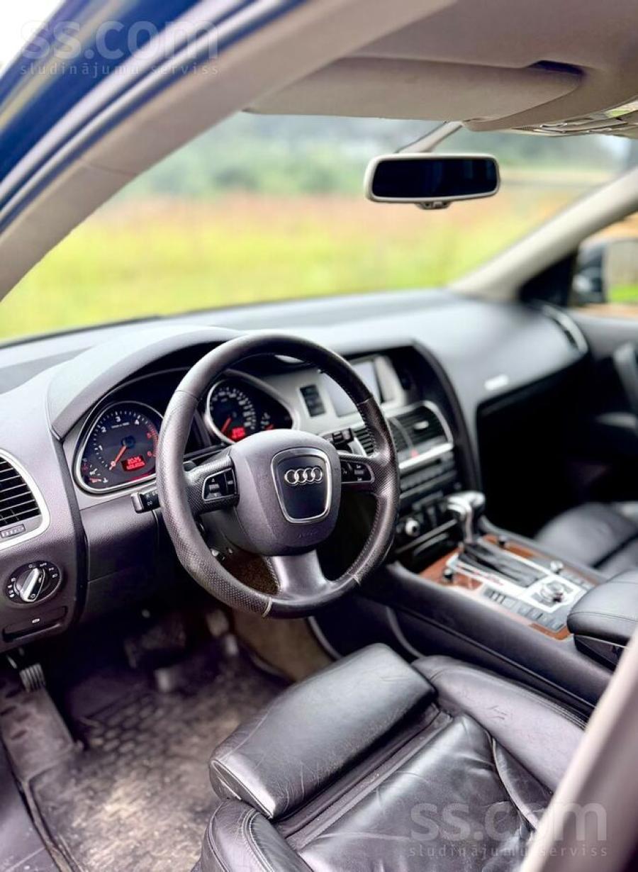 Melns Audi Q7 2007 Talsi, ar dzinēja tilpumu 3.00 L un nobraukumu 400 tūkst. km par 3000 €, foto 7 vietnē AUTOMOTO.COM.LV