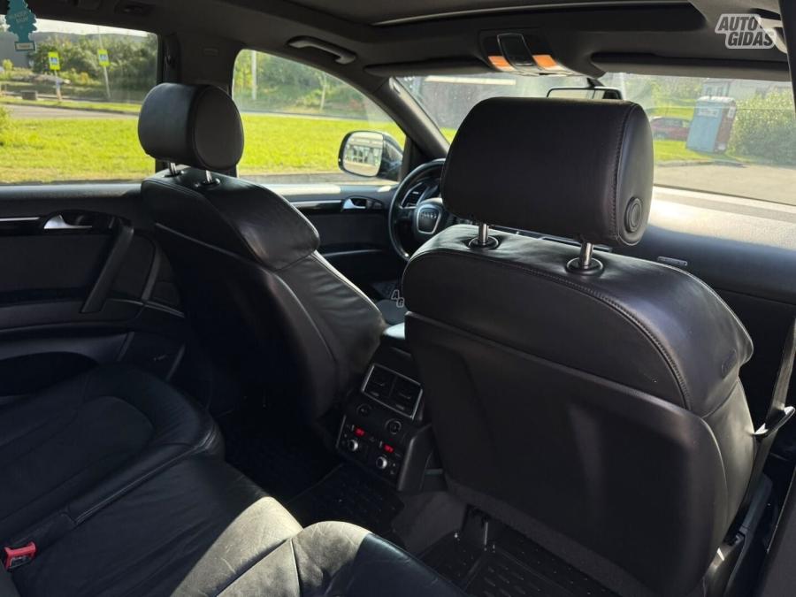Black Audi Q7 2007 in Kaunas, with an engine capacity of 3.00 L and mileage of 0 thousand km for 5650 €, photo 28 on AUTOMOTO.COM.LV