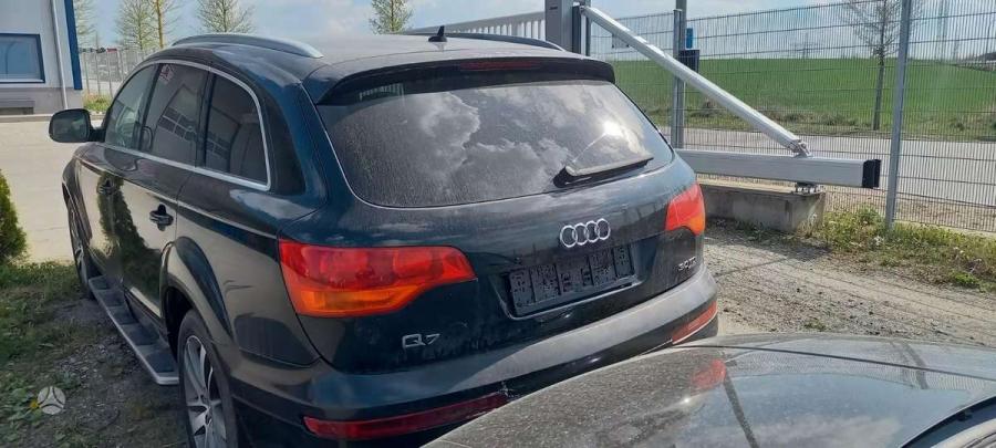 Черный Ауди Ку 7 2007 в Рокишкис, объемом двигателя 2.97 л и пробегом 280 тыс. км за 2550 €, фото 5 на AUTOMOTO.COM.LV