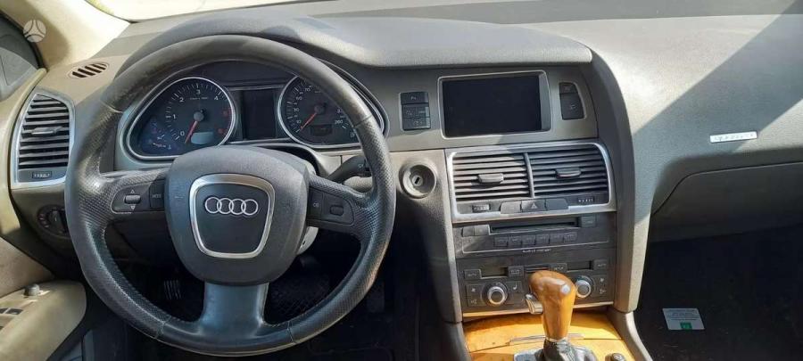 Черный Ауди Ку 7 2007 в Рокишкис, объемом двигателя 2.97 л и пробегом 280 тыс. км за 2550 €, фото 7 на AUTOMOTO.COM.LV