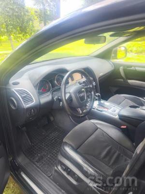 Black Audi Q7 2007 in Kraslava, with an engine capacity of 3.00 L and mileage of 314 thousand km for 4700 €, photo 3 on AUTOMOTO.COM.LV