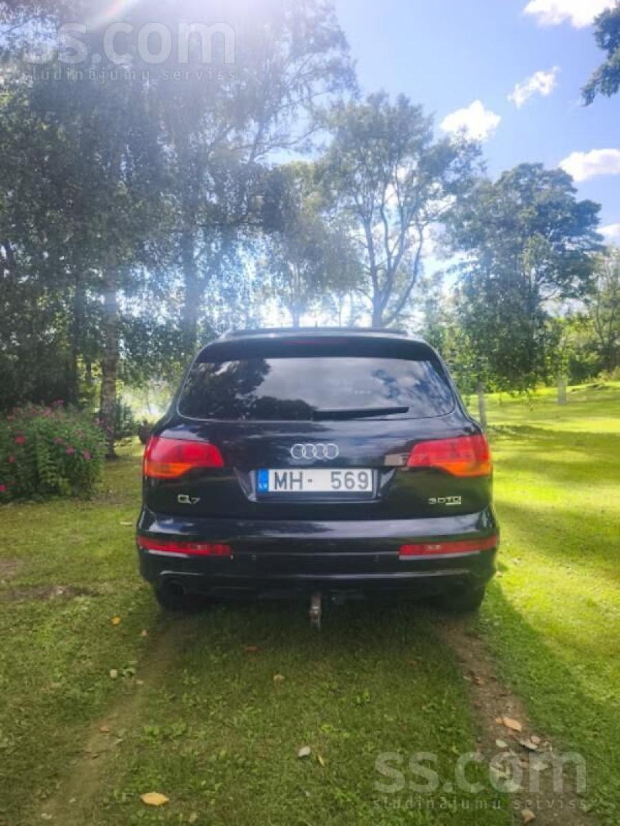 Black Audi Q7 2007 in Kraslava, with an engine capacity of 3.00 L and mileage of 314 thousand km for 4700 €, photo 7 on AUTOMOTO.COM.LV