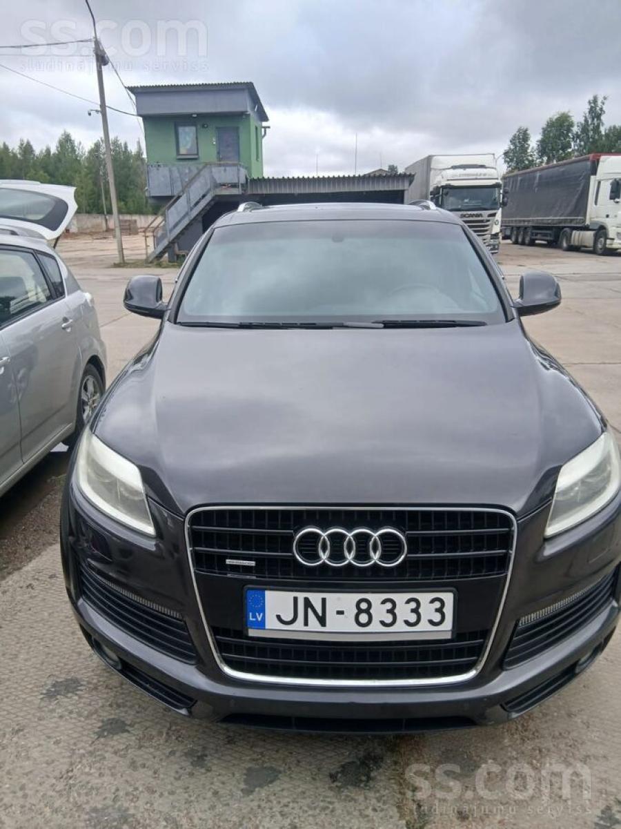 Black Audi Q7 2007 in Daugavpils, with an engine capacity of 3.00 L and mileage of 213 thousand km for 3500 €, photo 4 on AUTOMOTO.COM.LV
