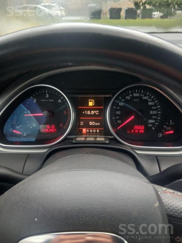 Black Audi Q7 2007 in Daugavpils, with an engine capacity of 3.00 L and mileage of 213 thousand km for 3500 €, photo 7 on AUTOMOTO.COM.LV