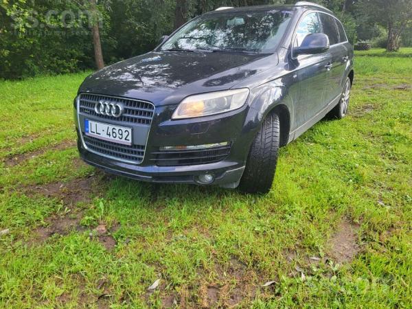 Black Audi Q7 2007 in Bauska, with an engine capacity of 3.00 L and mileage of 339 thousand km for 4500 €, photo 1 on AUTOMOTO.COM.LV