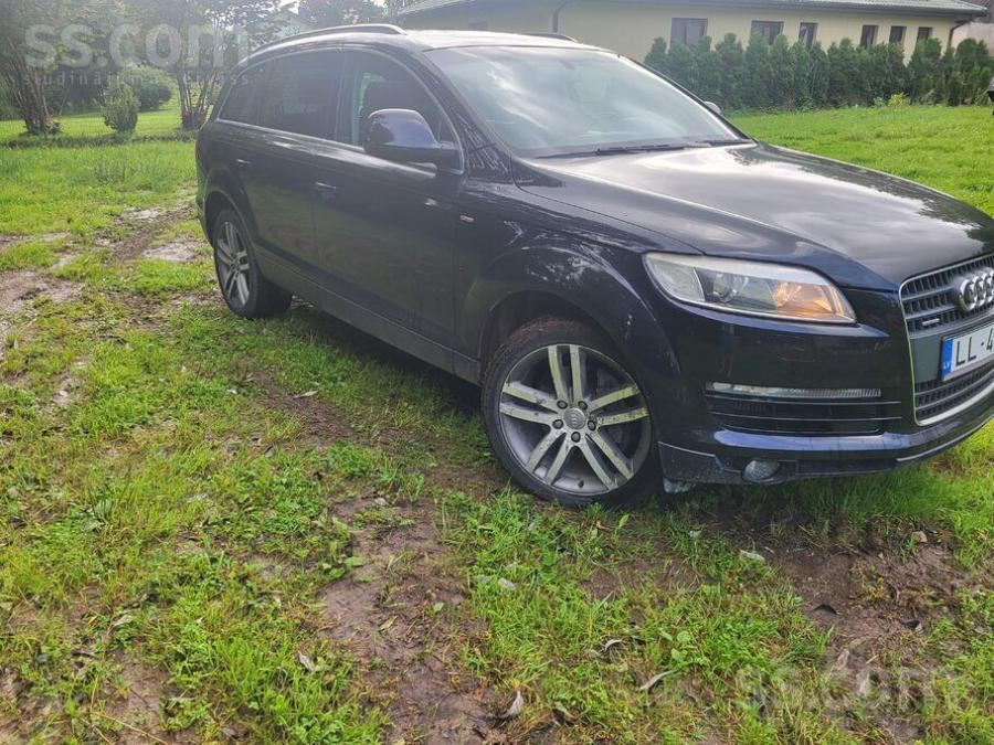 Black Audi Q7 2007 in Bauska, with an engine capacity of 3.00 L and mileage of 339 thousand km for 4500 €, photo 7 on AUTOMOTO.COM.LV