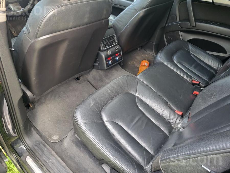 Black Audi Q7 2007 in Bauska, with an engine capacity of 3.00 L and mileage of 339 thousand km for 4500 €, photo 11 on AUTOMOTO.COM.LV