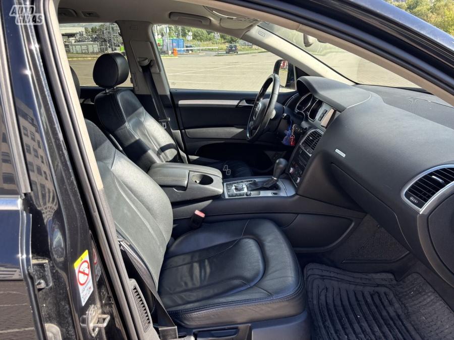 Melns Audi Q7 2007 Viļņa, ar dzinēja tilpumu 3.00 L un nobraukumu 300 tūkst. km par 4150 €, foto 10 vietnē AUTOMOTO.COM.LV