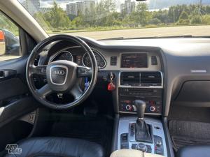 Melns Audi Q7 2007 Viļņa, ar dzinēja tilpumu 3.00 L un nobraukumu 300 tūkst. km par 4150 €, foto 12 vietnē AUTOMOTO.COM.LV